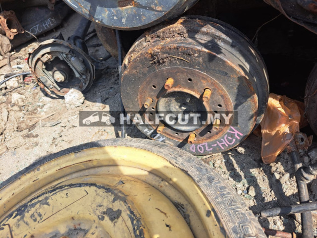 TOYOTA HIACE KDH200 REAR AXLE - Halfcut Malaysia KL Selangor Penang ...
